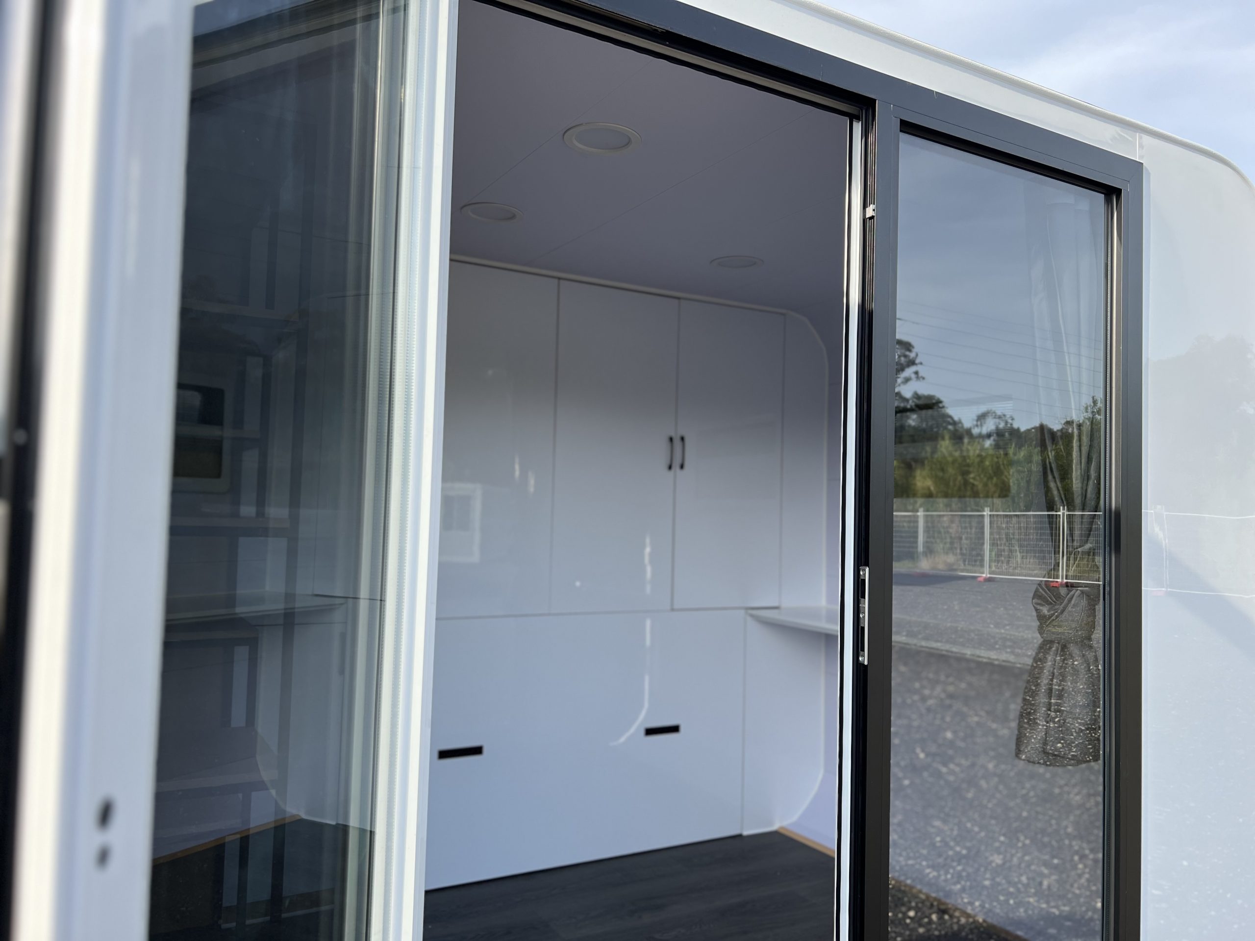 Gallery - Expandabox